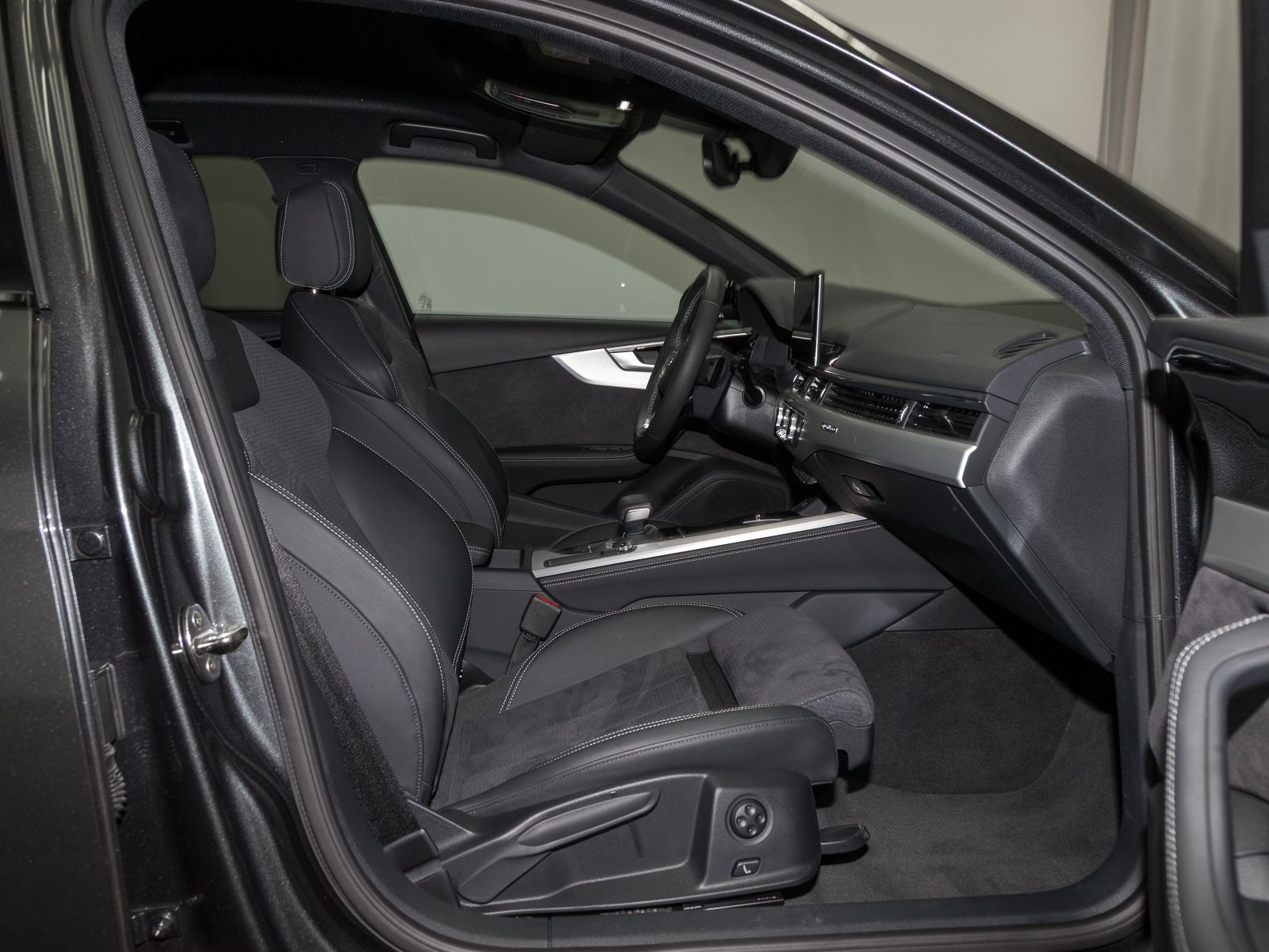 A4 Avant 40 TFSI Q 2x S LINE AHK LM19 MATRIX-LED - Tiemeyer Gruppe